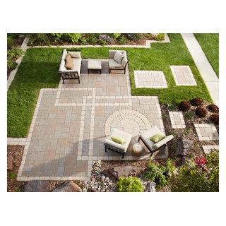 Seeing a Pattern: Paver patio, edging and stepping stones ...