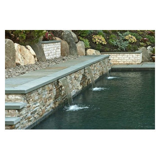 Sheet Falling Water Feature (Oyster Bay Cove/NY): - Pools - New York ...