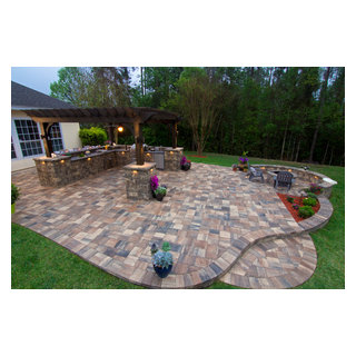 The Bracey Project - Traditional - Courtyard - Jacksonville - by Pratt ...