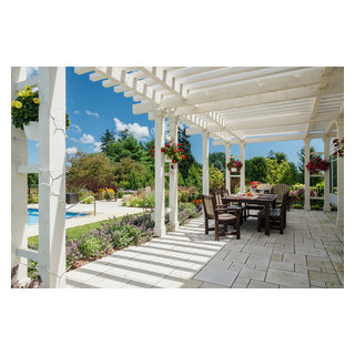 Traditional Pergola & Pool - Cedarburg - Traditional - Patio ...