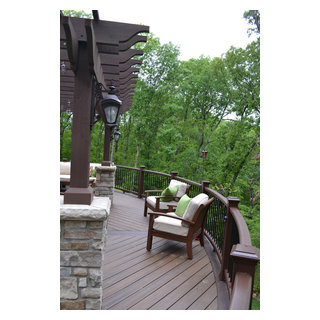 Trex Transcends Deck with Custom Curved Railing - Contemporary - Patio ...