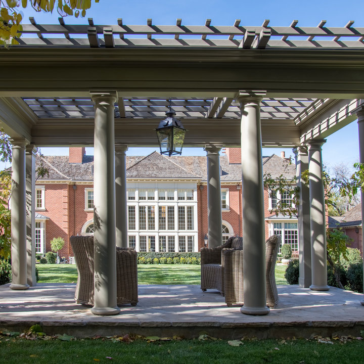 Two Post Pergola - Photos & Ideas | Houzz
