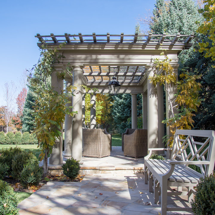 Two Post Pergola - Photos & Ideas | Houzz