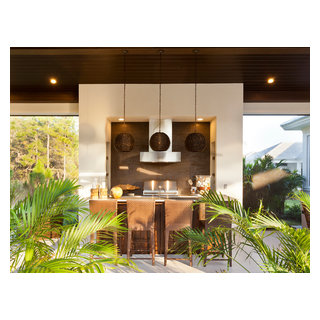 Victoria - Tropical - Patio - Tampa - by Kay Green Design | Houzz