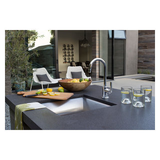 Vir Stil Minimal by Laura Kirar for KALLISTA - Modern - Patio - Los ...