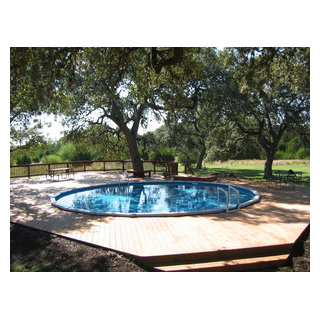 30' Round Pool - Contemporary - Swimming Pool & Hot Tub - Austin - by ...
