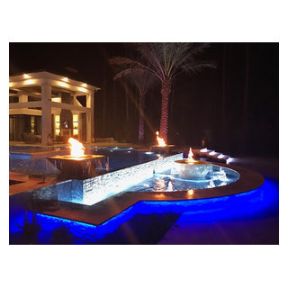 367 - Luxurious Pool with Fire Balls and Infinity Edge - Modern ...