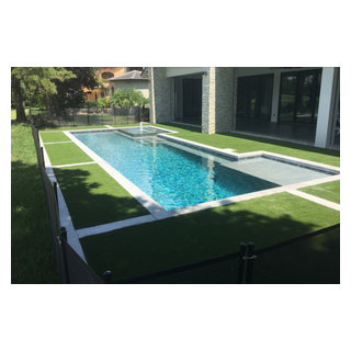 380 - Modern Custom Pool with Spa, Water Features and Artificial Turf ...