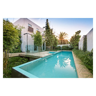 Albert Park Infinity Lap Pool and Spa - Contemporary - Pool - Melbourne ...