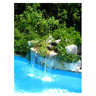 Armourstone Water Feature with Vines and Plants - Traditional - Pool ...