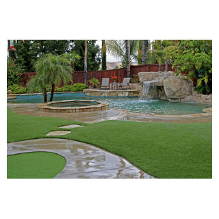 Artificial Grass Pool Area - Traditional - Pool - Other - by Ecoworkz ...