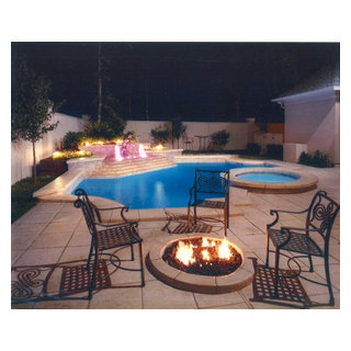 Backyard Retreats - Pool - Houston - by Native Texas Landscape | Houzz