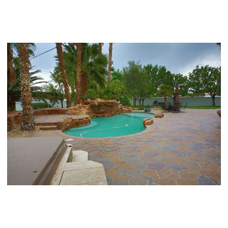 Bailey - Traditional - Pool - Las Vegas - by Beautify (Landscape Design ...