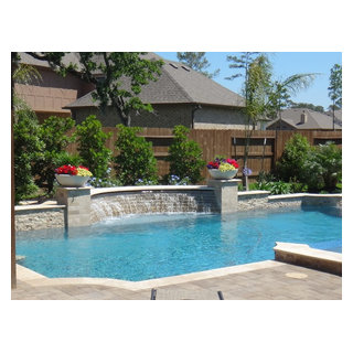 Bales Backyard - Traditional - Pool - Houston - by Carnahan Landscaping ...