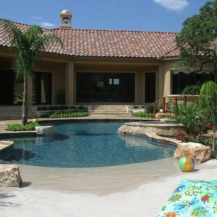 Beach Entry Pools - Photos & Ideas | Houzz