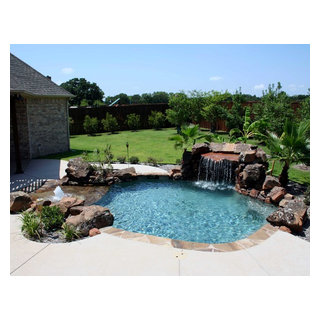 Beach Entry Pools - Beach Style - Pool - Dallas - by Pulliam Pools | Houzz