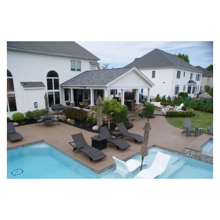 Beautiful Modern Rectangle Gunite Pool & Spa - Contemporary - Pool ...