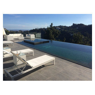Beautiful razor edge with infinity edge. - Modern - Pool - Los Angeles ...