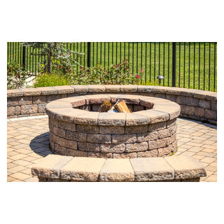 Below Ground Pool with Patio and Pool House Project - Classique ...