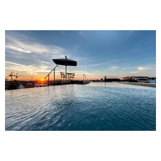 BERLINER SKYLINE - Pool - Berlin - by KÜHNE Pool & Wellness AG | Houzz