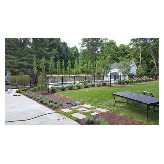 Black Aluminum Fence - Modern - Pool - New York - by Riverside Fence ...