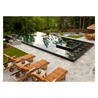 Black Reflective Infinity Edge Contemporary Pool - Contemporain ...