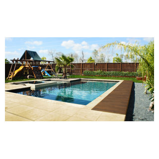 Contemporary/Modern Pool - Contemporary - Pool - Houston - by Innova ...