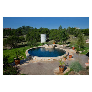 Cordillera Ranch/Boerne, Texas Round pool with Raised Spa and Pool Deck ...