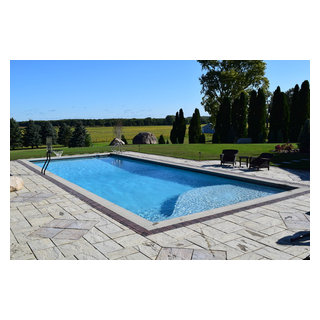 Custom Concrete Inground Pool with Laminar Jets - Independence, Iowa ...