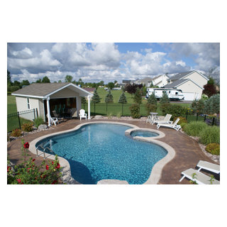 Custom Free-Form Gunite Pool with Spa - Pool - New York - by Chameleon ...