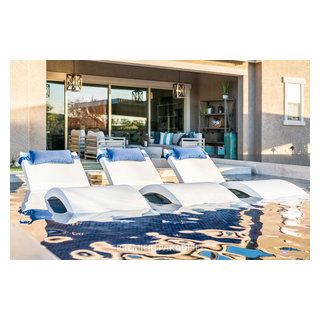 Custom Pool & Perimeter Overflow Spa with Outdoor Kitchen - Modern ...