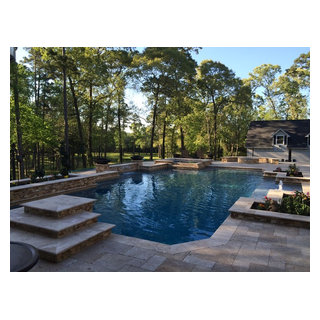Cypress Area Geometric Pool with Raised Beam Wall - Pool - Houston - by ...