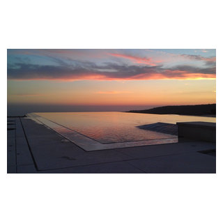 Disappearing Edge Pool - Modern - Pool - Los Angeles - by Pacific ...