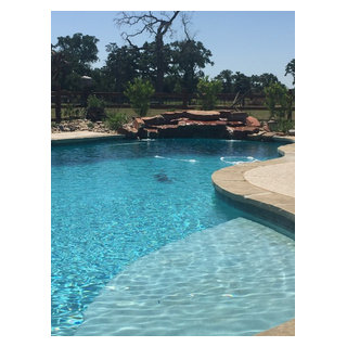 Drake - Modern - Pool - Houston - by Sun Pools | Houzz
