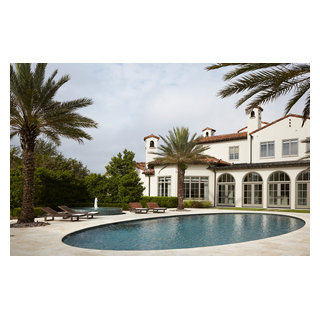 Ellipse Pool - Mediterranean - Pool - Houston - by Windstone Partners ...