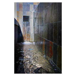 Fallingwater - Contemporary - Pool - Phoenix - by Bianchi Design | Houzz
