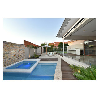 Family Home Bicton - Modern - Pool - Perth - by Mondo Landscapes | Houzz