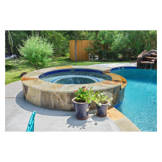 Flagstone Coping and Spa with Spillover - Swimming Pool & Hot Tub - by ...
