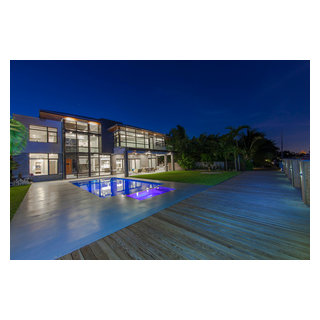 Fort Lauderdale Waterfront - Modern - Pool - Miami - by Barron ...