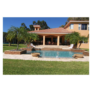 Foster - Mediterranean - Pool - Tampa - by Hive Outdoor Living | Houzz