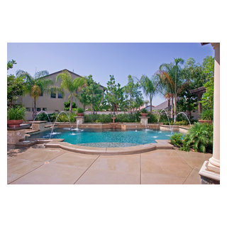 Fountains - Traditional - Pool - Orange County - by Landmark Custom ...