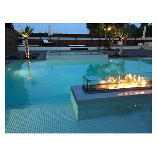 Fully Tiled Baja-Step with Pebble Rock Fire Feature - Modern - Pool ...