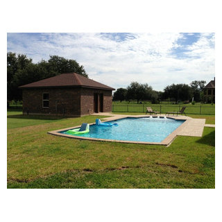 Garage/Pool House and Custom Pool - Traditional - Pool - Houston - by ...