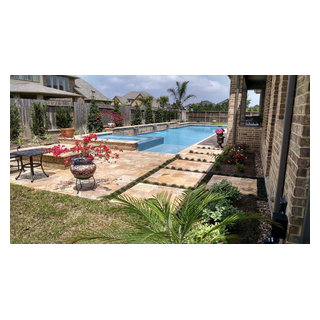 Geometric Pool with Raised Beam Water Feature Wall - Mediterranean ...