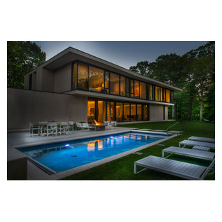 Glencoe, IL Smaller Swimming Pool with Full End Steps - Contemporary ...