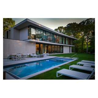 Glencoe, IL Smaller Swimming Pool with Full End Steps - Contemporary ...