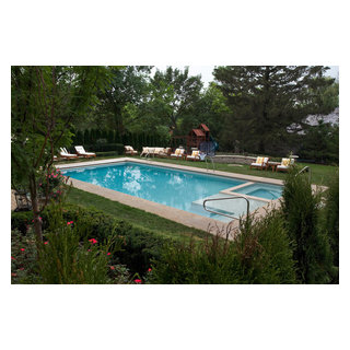 Glencoe, IL Swimming Pool and Hot Tub - Traditional - Pool - Chicago ...