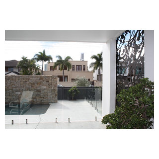 Gold Coast Luxury Beach House - Decorative Privacy Screens - Beach ...