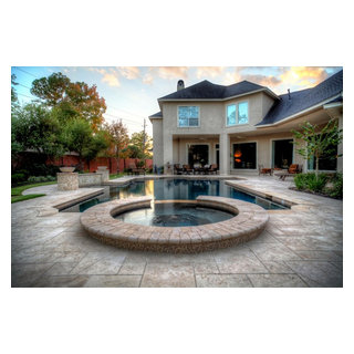 Grecian / Roman style pool 2 with spa - leh - Contemporary - Pool ...
