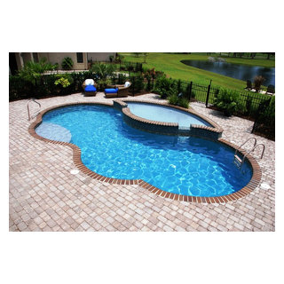 Grey Fiberglass Pool - Clásico - Piscina - Wilmington - de User | Houzz